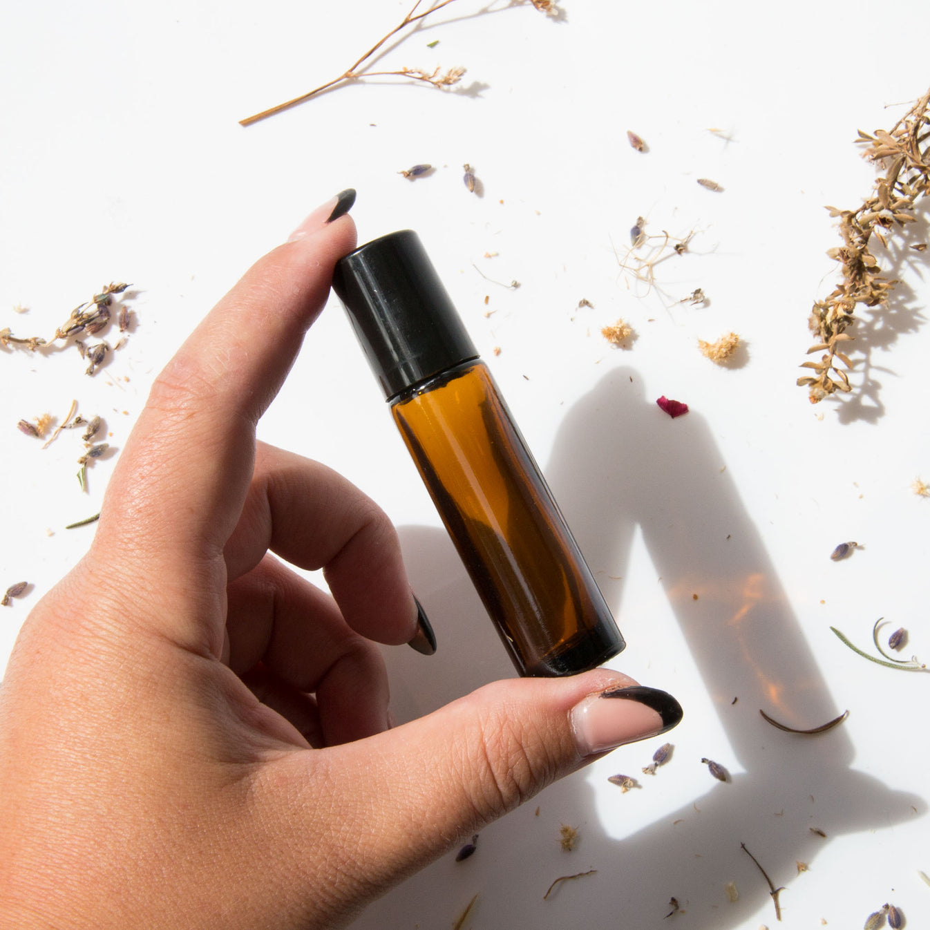 10ml Amber Roll On Bottle – Earth House